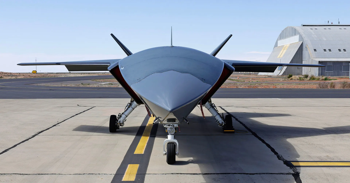 MQ-28 Ghost Bat: Bầy đàn ‘bóng ma’ sát thủ mang AIM-120 AMRAAM